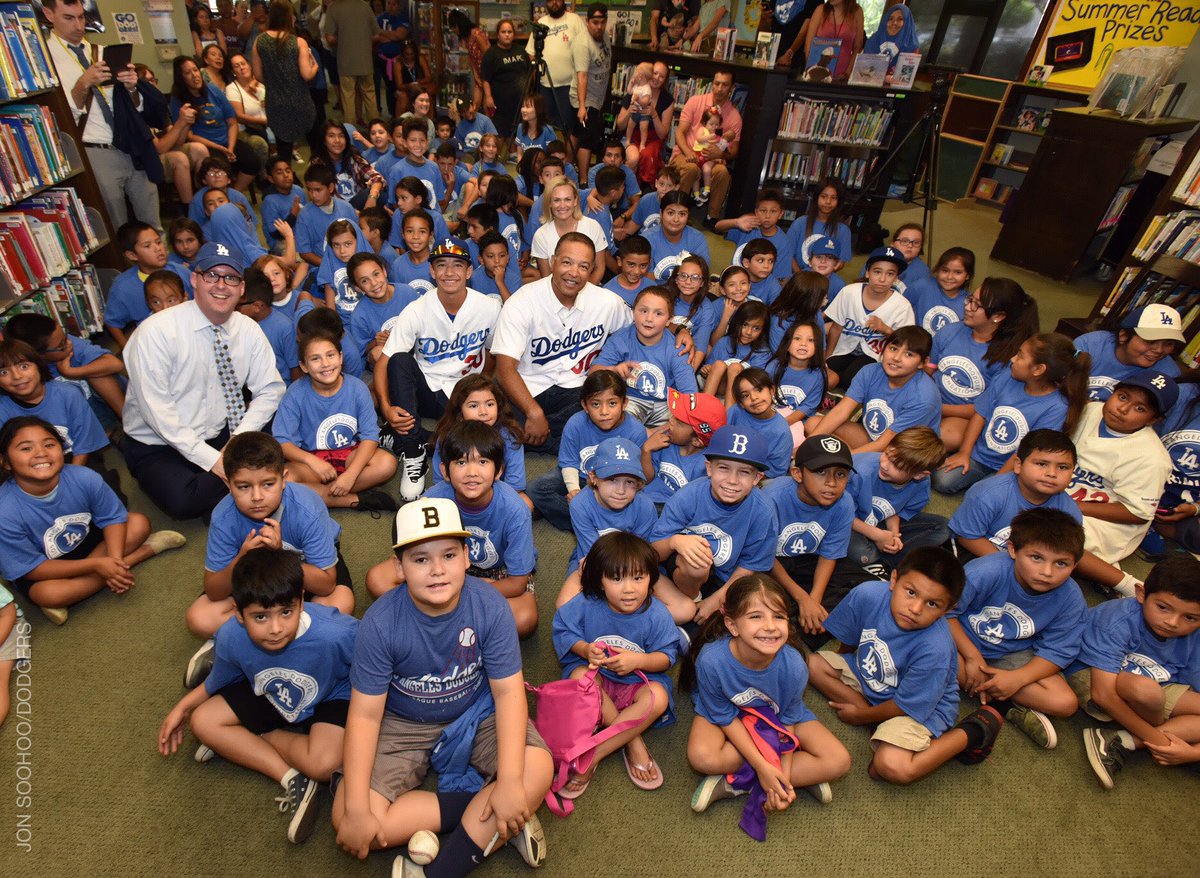 Dave Roberts: Dave Roberts & family joined @DodgersFdn to spend the ...