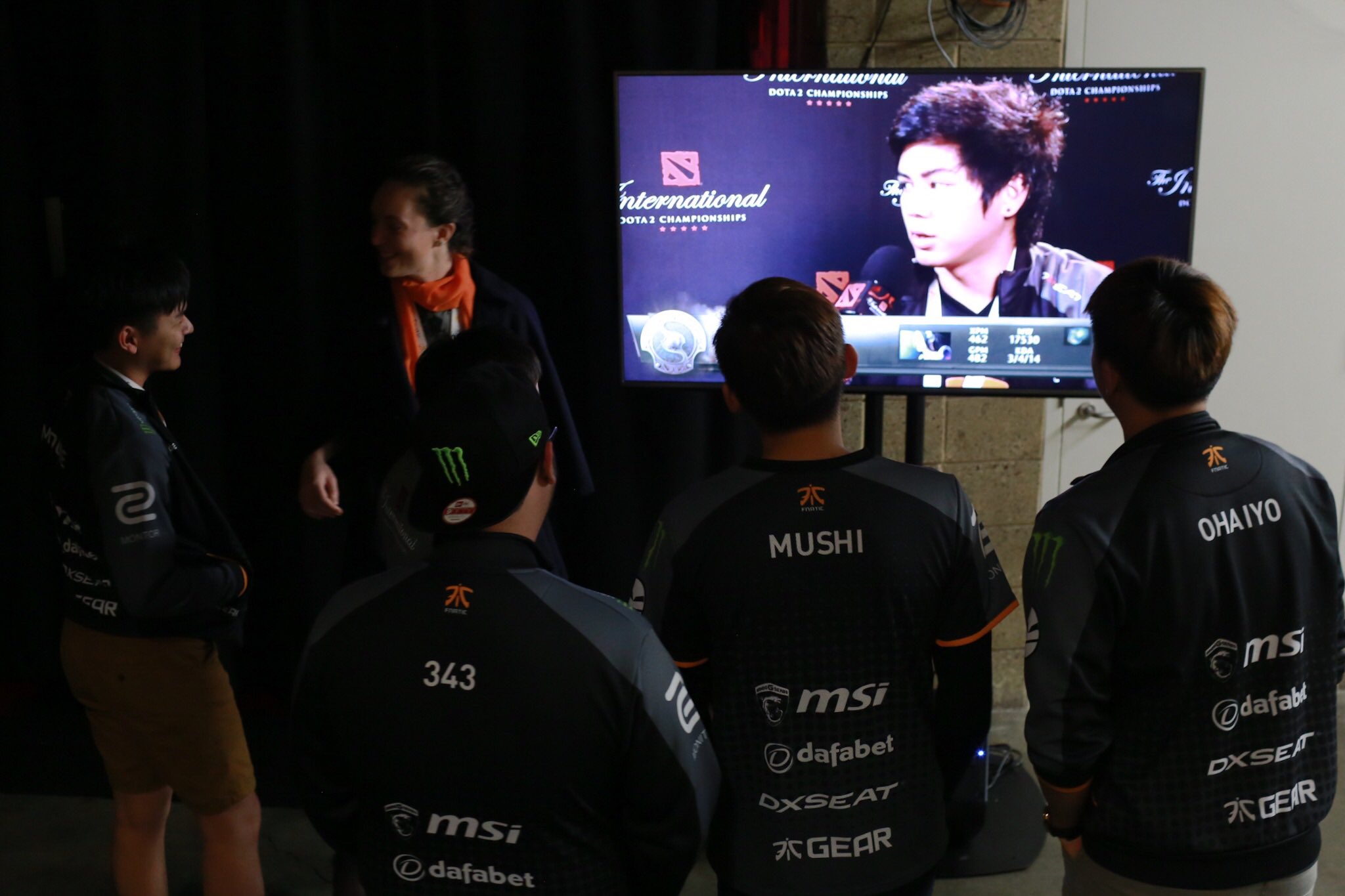 DOTA 2 on Twitter: "Fnatic watch DJ give their victory interview. They secure top eight and ...