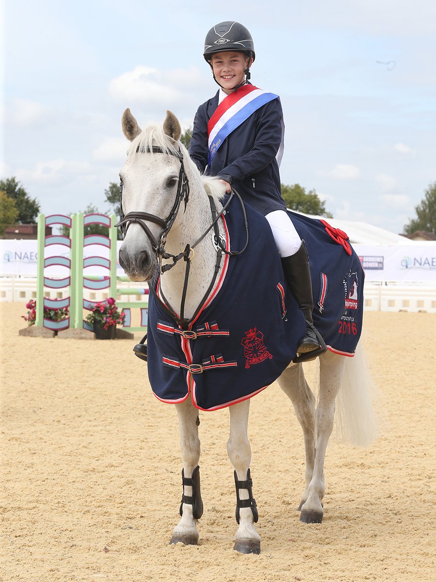 Toby Fry & Bubble Pop Electric won the Stepping Stones 138cm ...