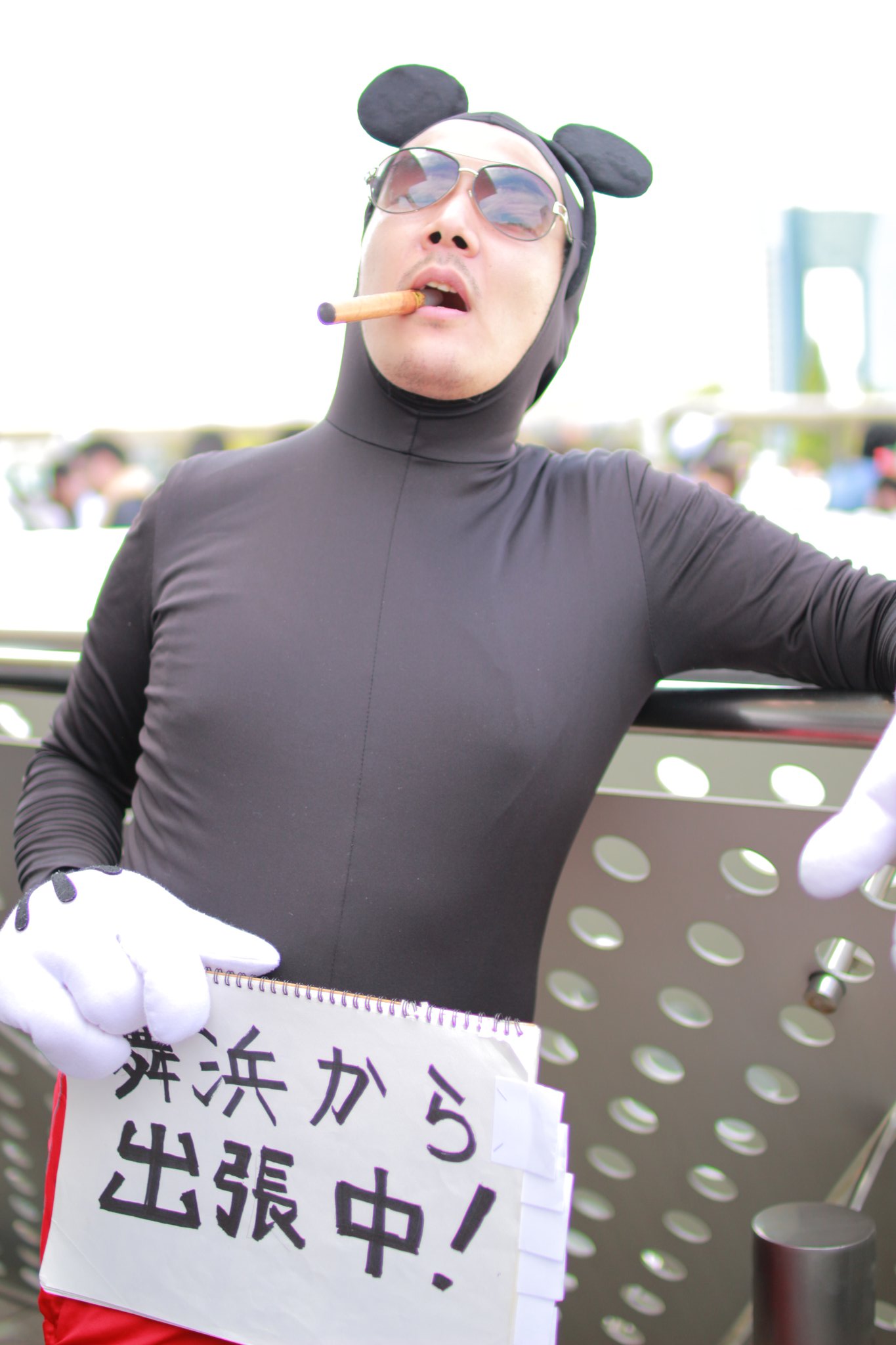 如月 On Twitter これはアウト過ぎる Rt 7thpolaris コミケコスプレ1日目 一番アウトなコスプレ 撮影