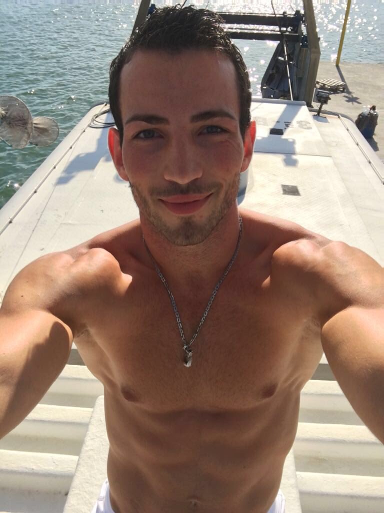 Joel Tomas On Twitter Rodando En Un Barco Para Loraraul Cumlouder