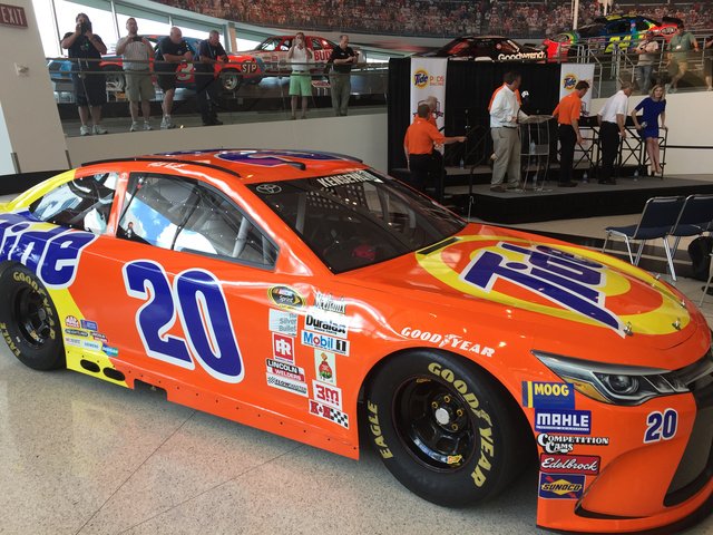 Kenseth's Throwback Scheme: The Tide Ride : r/NASCAR