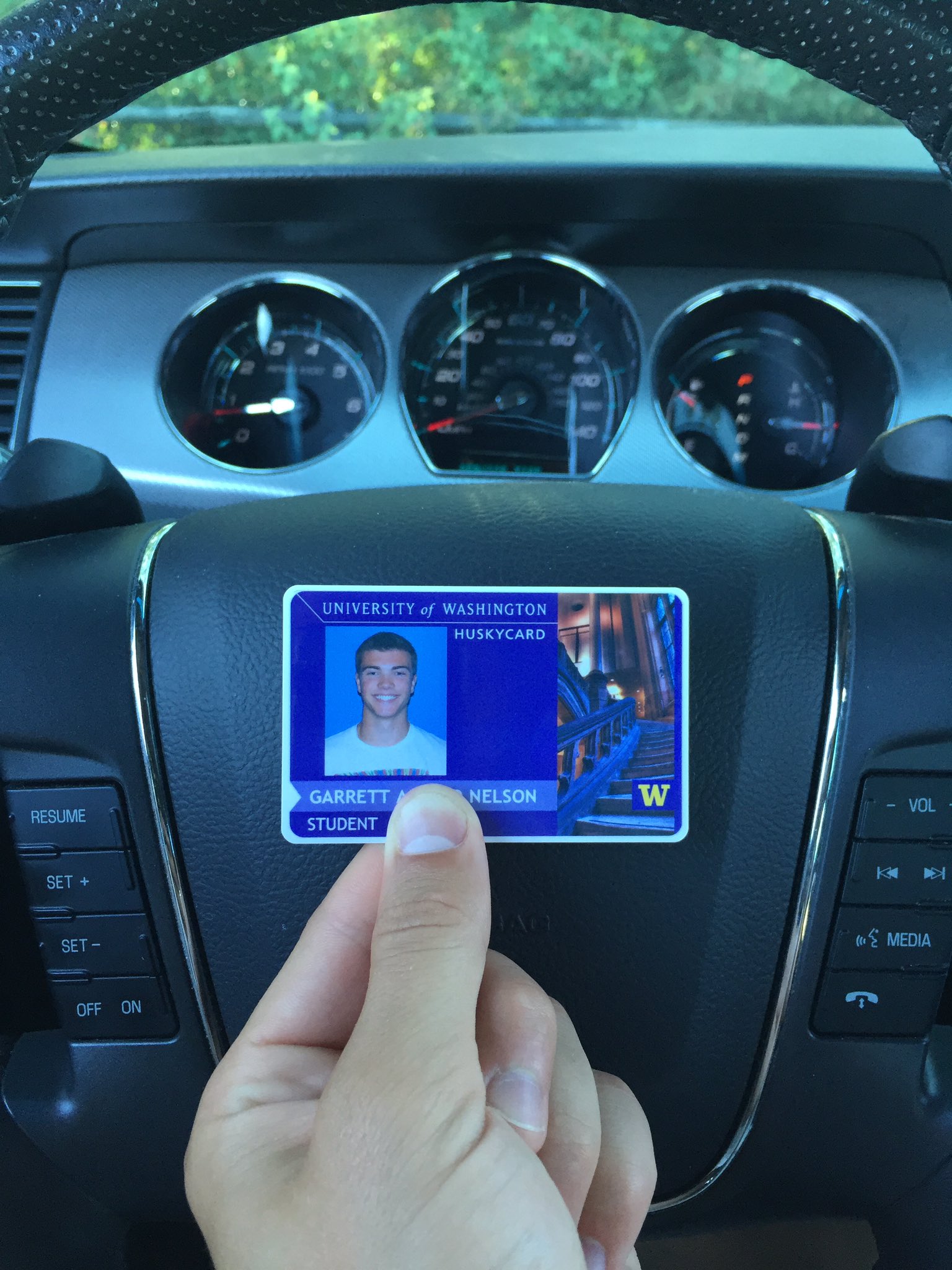 Can Student Got The Admission Apply For Husky Card Uw