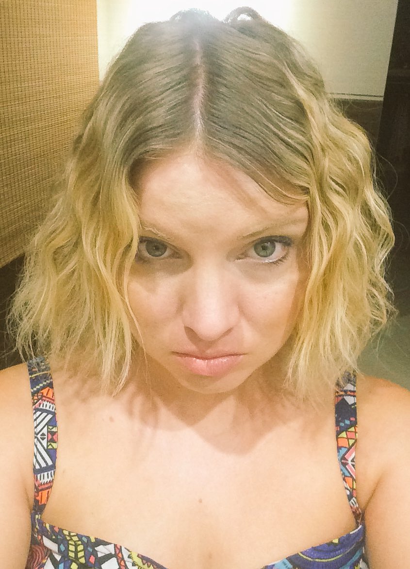Brittany DeVries on Twitter: "When you're not sure what to do w/your hair and you want someone ...