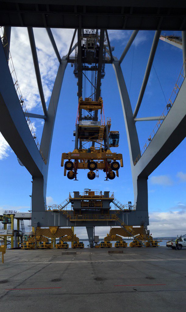 MV Meri spotted enroute London with strad carriers