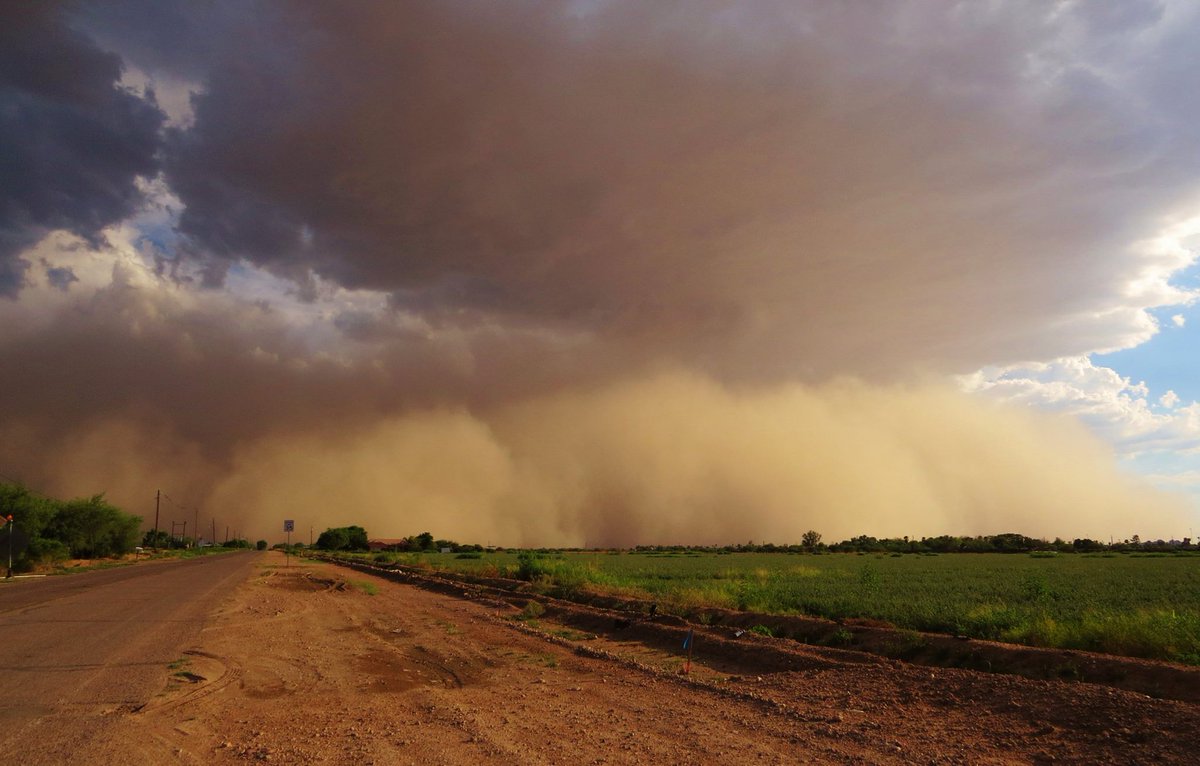 Photos: huge dust storm hits the valley - scoopnest.com