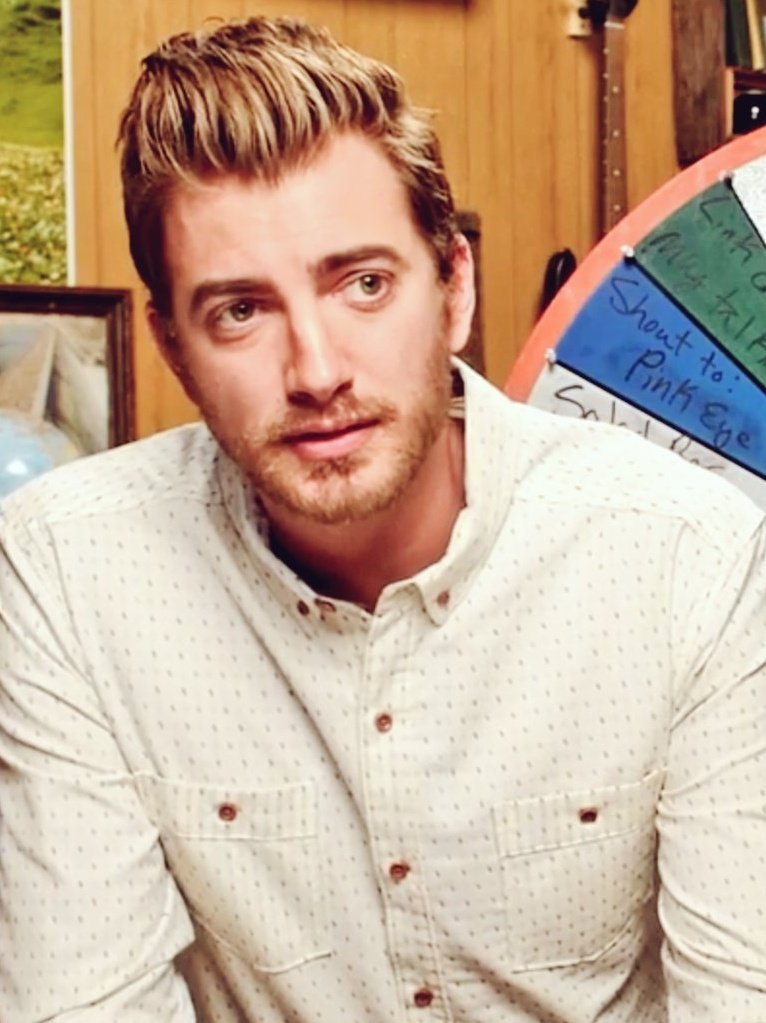 Rhett James's Instagram, Twitter & Facebook on IDCrawl