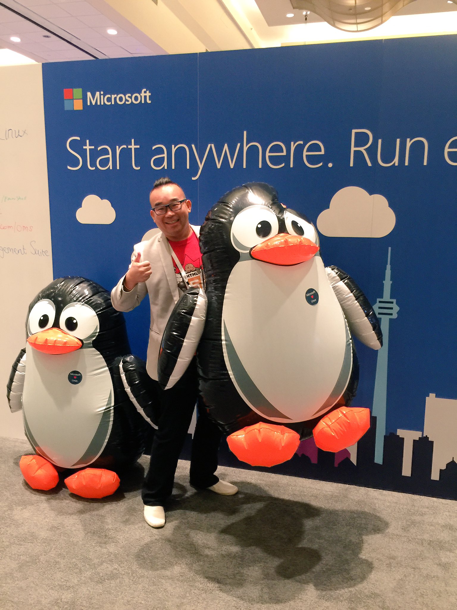 Keith Loo on Twitter: "Yes, we do love penguins :) #microsoft loves #LinuxCon…