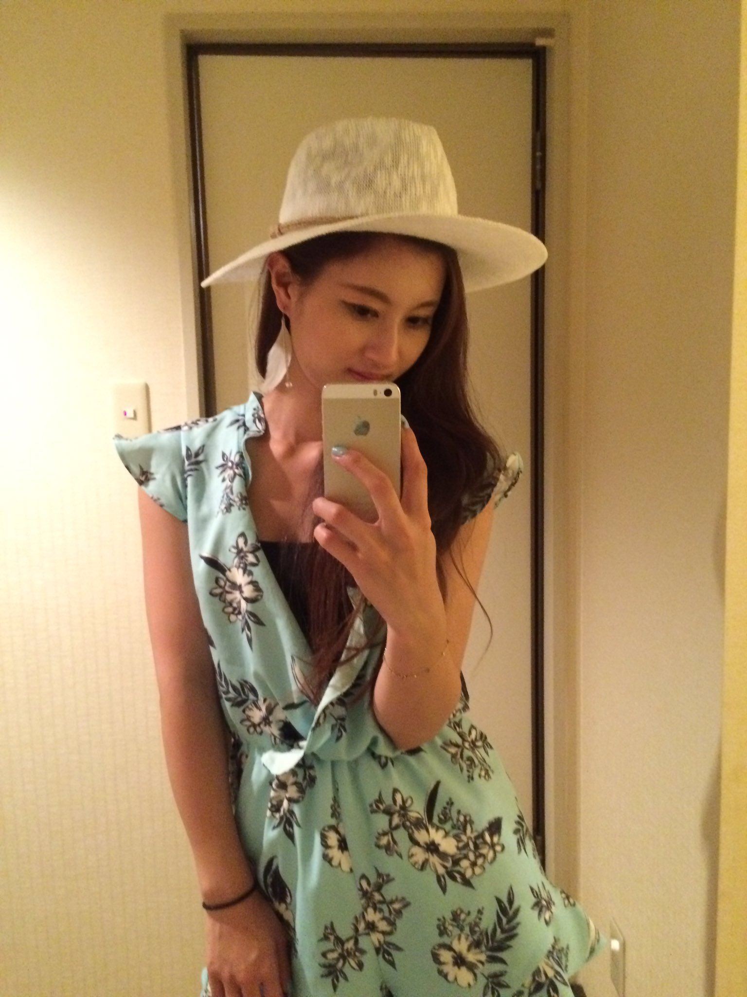 sayaka on Twitter: "rienda mousy SLY EMODA横浜オープン人やばいみたいだね。 行きたかったけどわざわざ横浜行ってお目当買えなかったら悲しいからやめーた ...