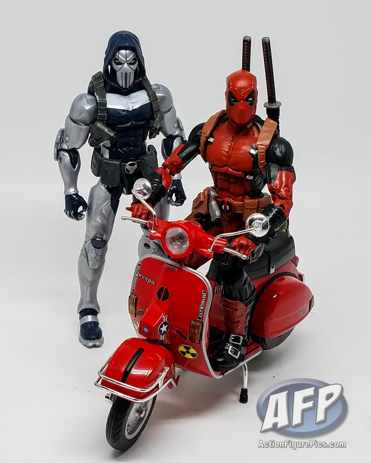 Deadpool Vs Taskmaster Toy
