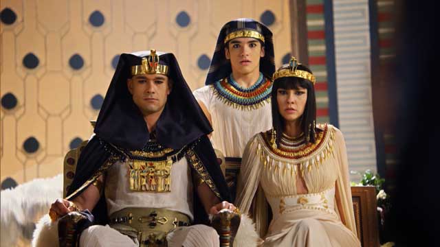 Ramsés Moisés : Ramsés Moisés cara cara enfrentados Reviví Mandamientos ...