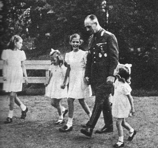 Erwin Rommel with the children of Joseph Goebbels. | NotableHistory ...