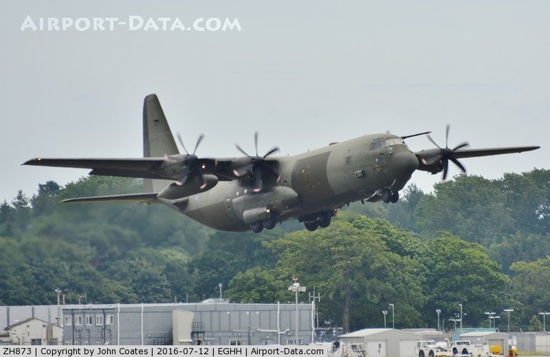 #squawk7700 emergency declared royal air force hercules c30j #zh873 ...