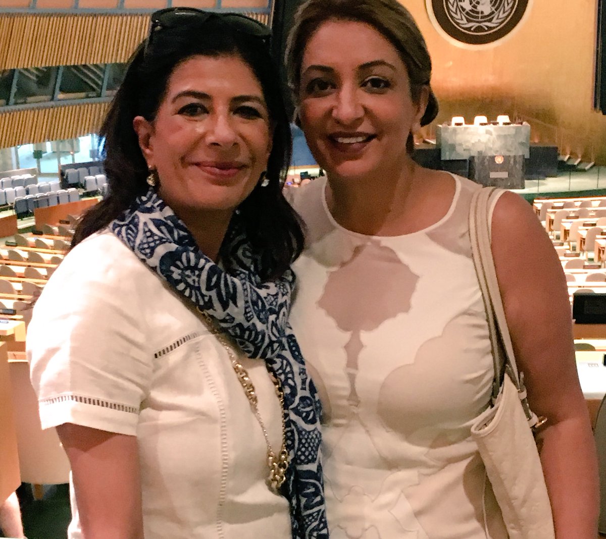 Ann Luu on Twitter: "Love her! Congrats @deedhaliwal! https://t.co/Xvm3cK7Tia"