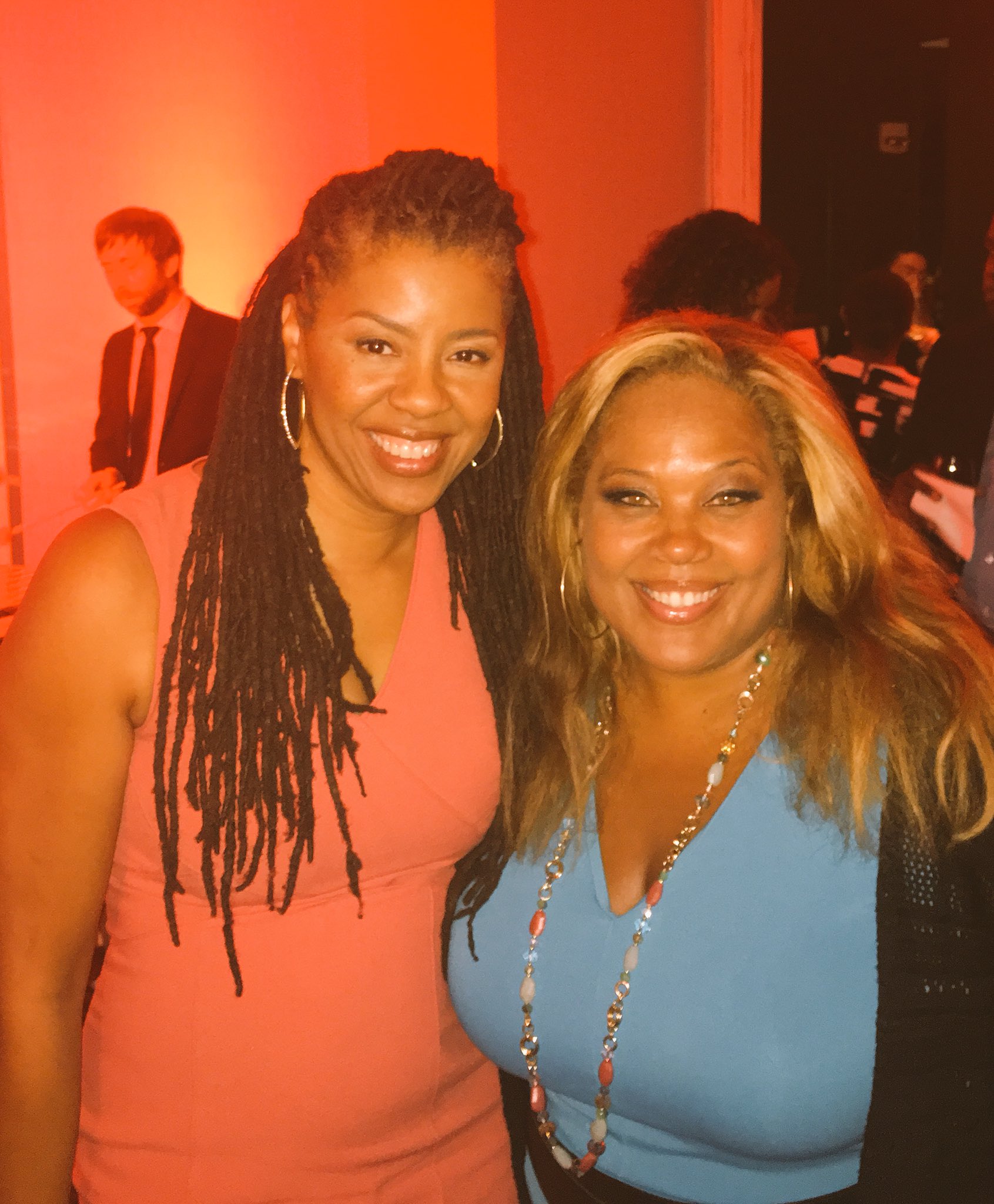 Tara Setmayer on Twitter: "Out and about in DC and I run into the fabulous @SistahScholar! 🤗🤗👊🏼👊 ...