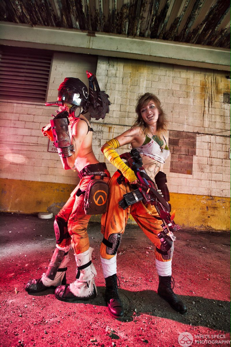 Female Psycho Borderlands Cosplay