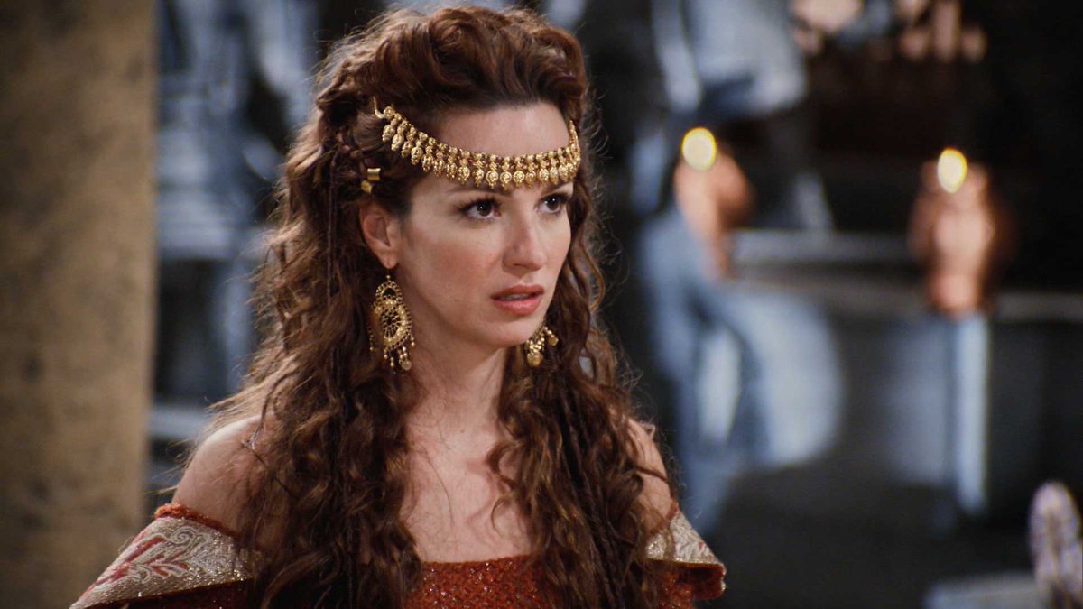 Elda habla con su esposo. Le pide que haga las cosas bien ...