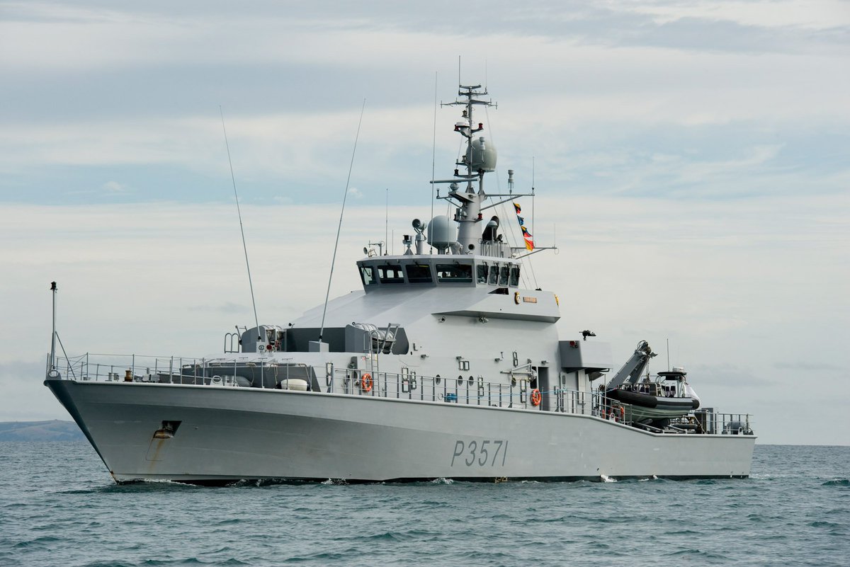 The HMNZS HAWEA (Protector Class Patrol Vessel) docked at Wynyard ...