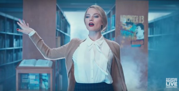 Margot Robbie is a scary sexy librarian in the 'SNL' season premiere ...