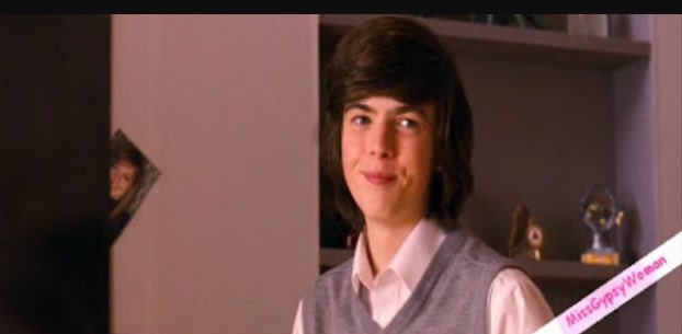 Angus Thongs And Perfect Snogging Peter