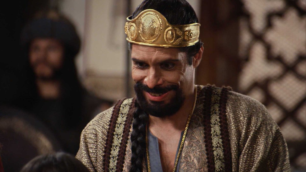 Rey Balac: El Rey Balac consuela a Betania. Y la reina se pone muy celosa