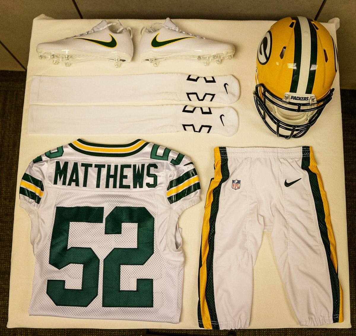 WHITE 🔥🔥🔥! #Packers to debut #ColorRush uniforms Thursday night 📸 ...