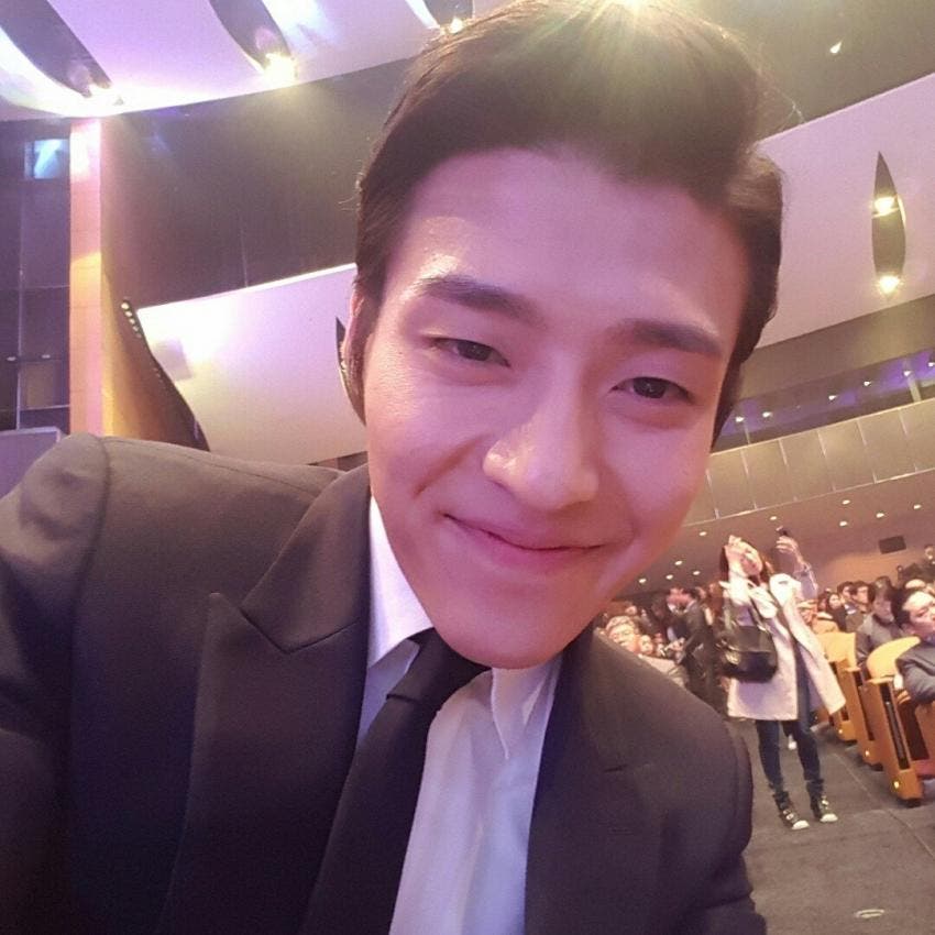 Kang Ha Neul Selca