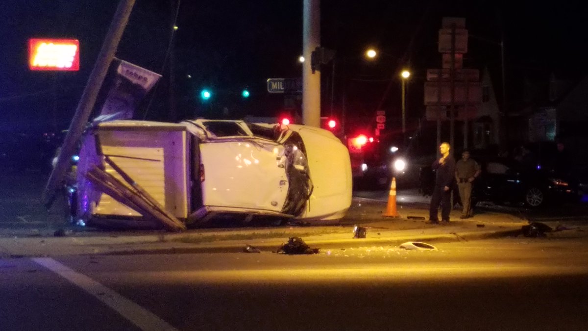 Crash at Military Rd. and Packard Rd. knocks out power for roughly 450 ...