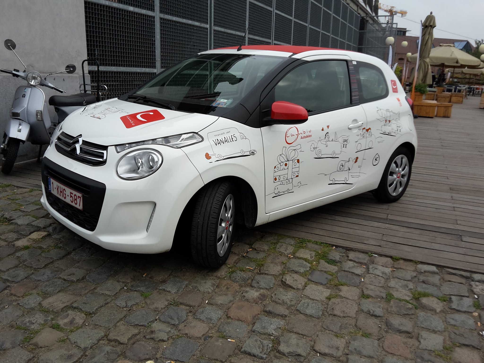 cambio autodelen on Twitter: "#10jaarAntwerpen #cambio Proud to present : onze c1 in een ...