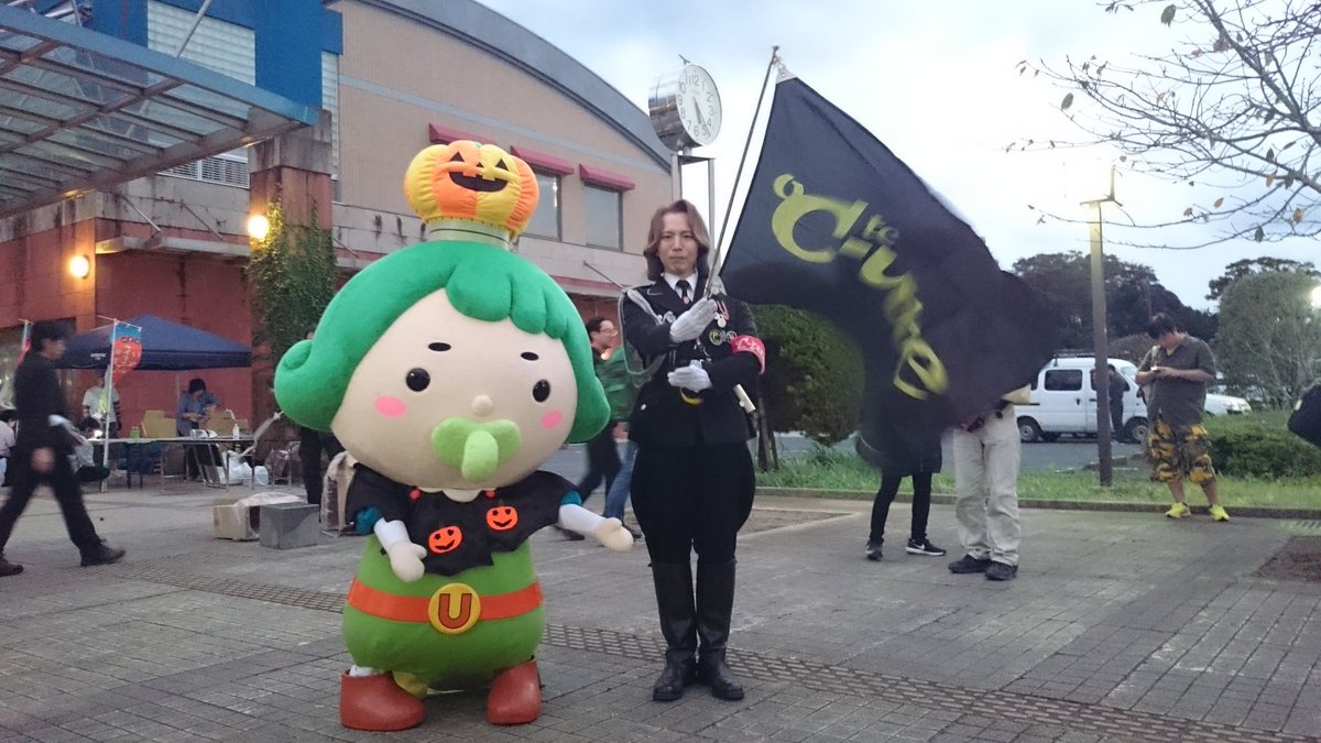 ももち結びのおっさんの見てくれってマジで怖いな : 逆に。