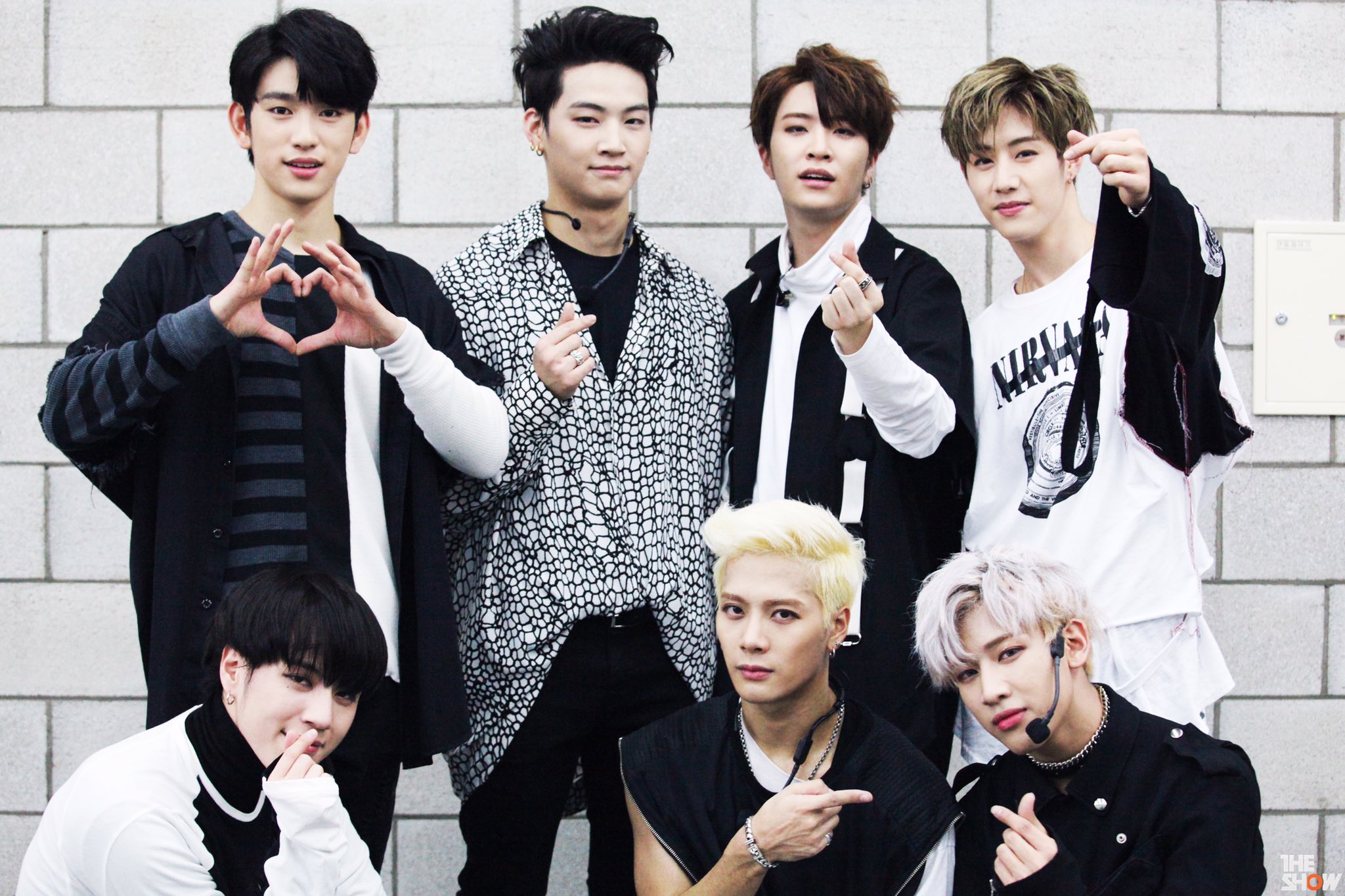 GOT7 Indonesia on Twitter: "[PIC] 161012 잭팟을 터뜨릴 일곱명의 남자들! #GOT7 (2) https://t.co/BUgMfLuPSi…