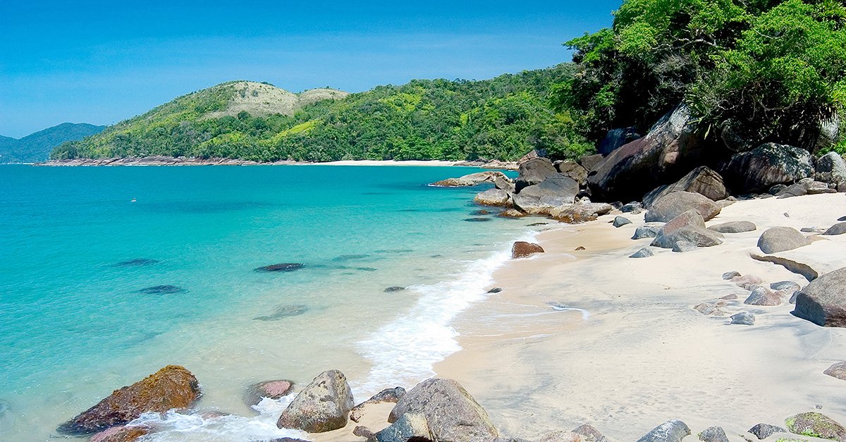 Esta é a praia do cedro, em ubatuba 😍 É uma das 13 praias mais lindas ...