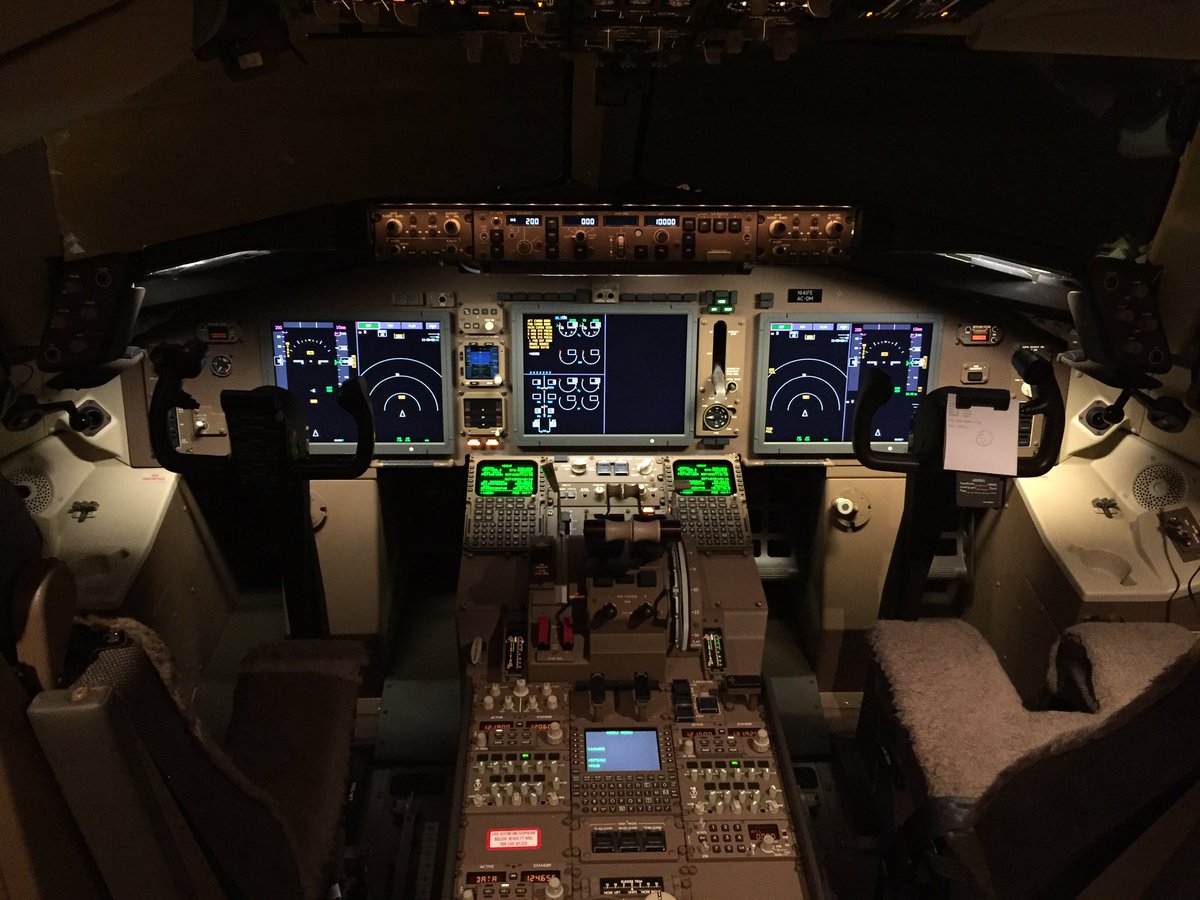 767 Glass Cockpit
