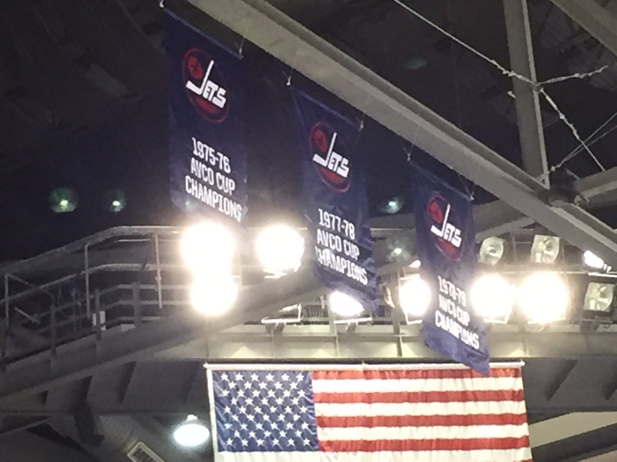 Jets pay tribute to Avco Cup wins with new banners at MTS Centre : r ...
