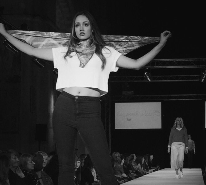 lucypeachslice (@lucypeachslice) | Twitter