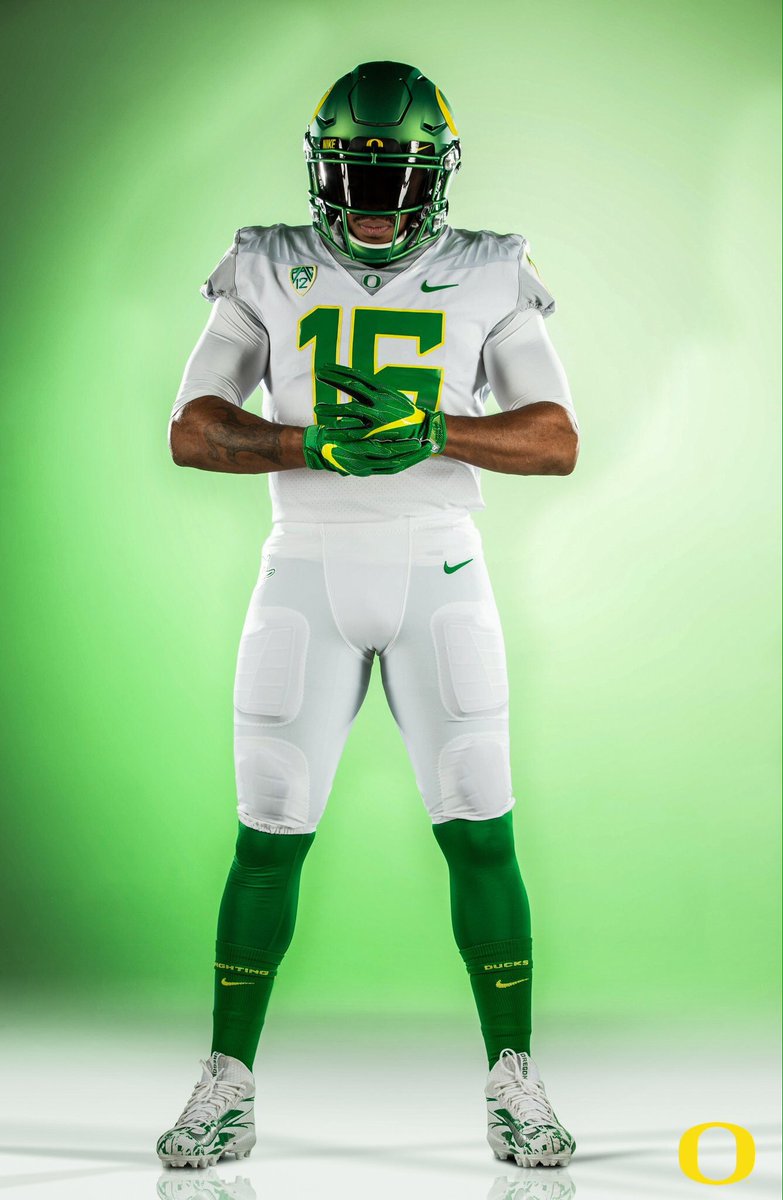 Oregon's uniforms for tonight's game against Cal | Athlete Swag | Scoopnest