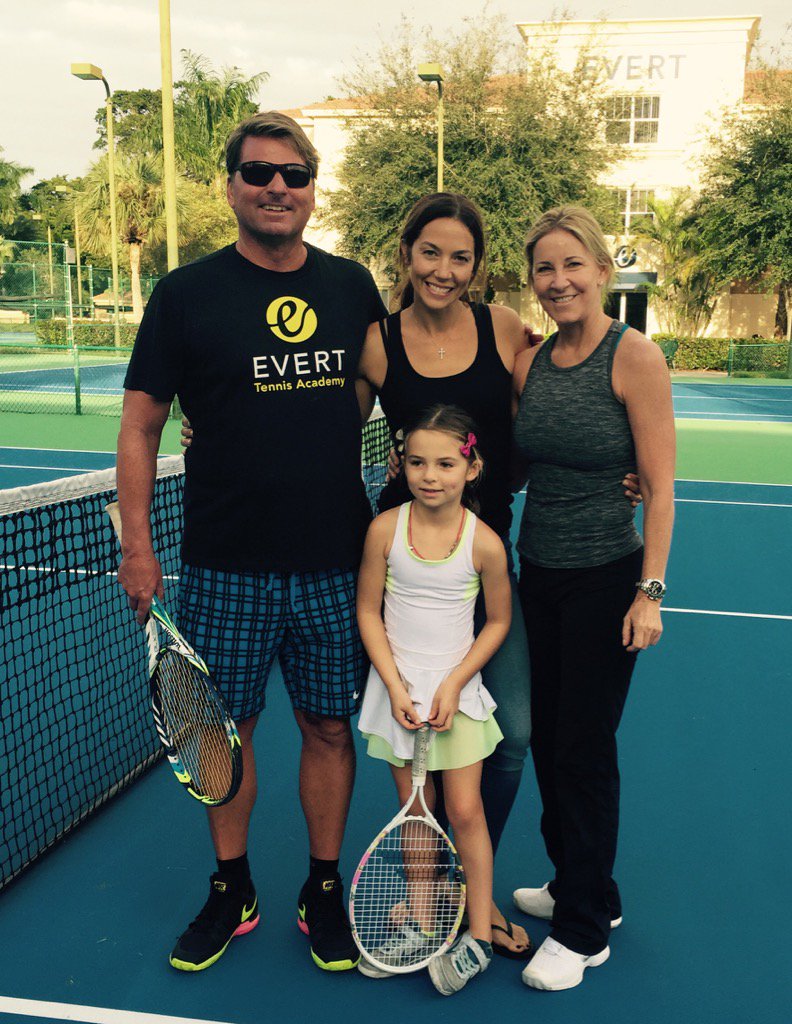 Mary Evert's Instagram, Twitter & Facebook on IDCrawl