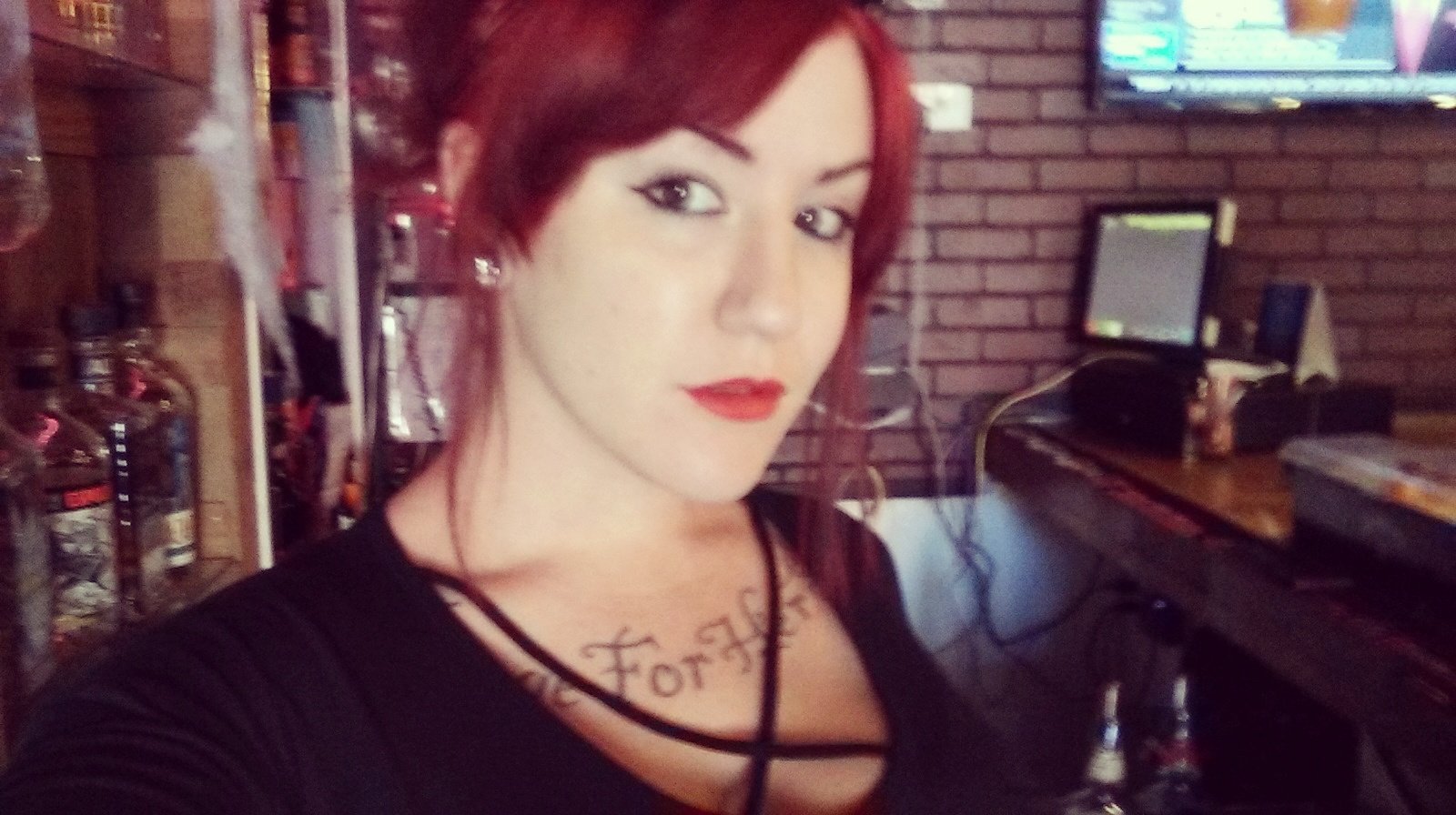 TW Pornstars - Demonika Devour. Twitter. Bartenderrrrr lady. 6:29 PM - 25 Oct 2016