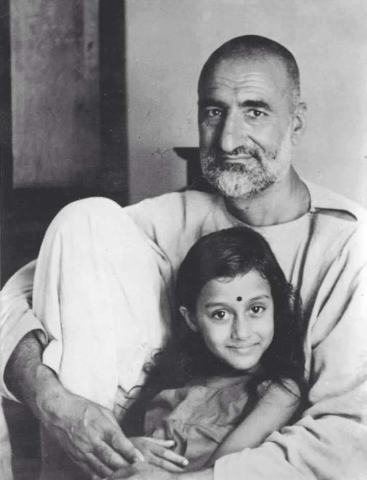 Frontier gandhi, khan abdul gaffar khan with a young indira gandhi ...