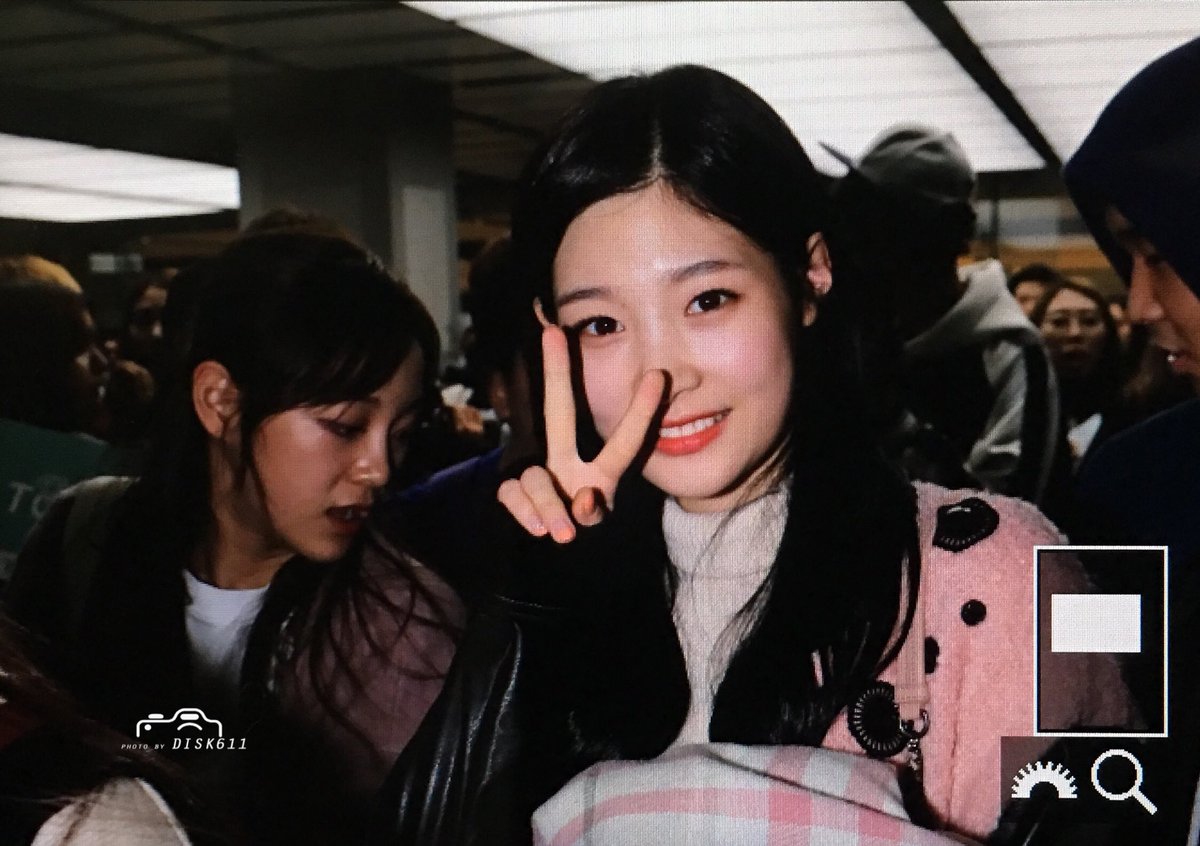 161027 I.O.I チェヨン(プレビュー) #채연 #정채연 #ChaeYeon #아이오아이 #ioi #DIA 金浦空港にて撮影 ...