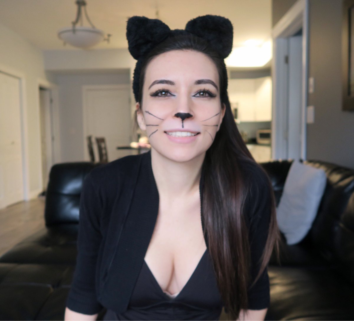 Alinity Gif