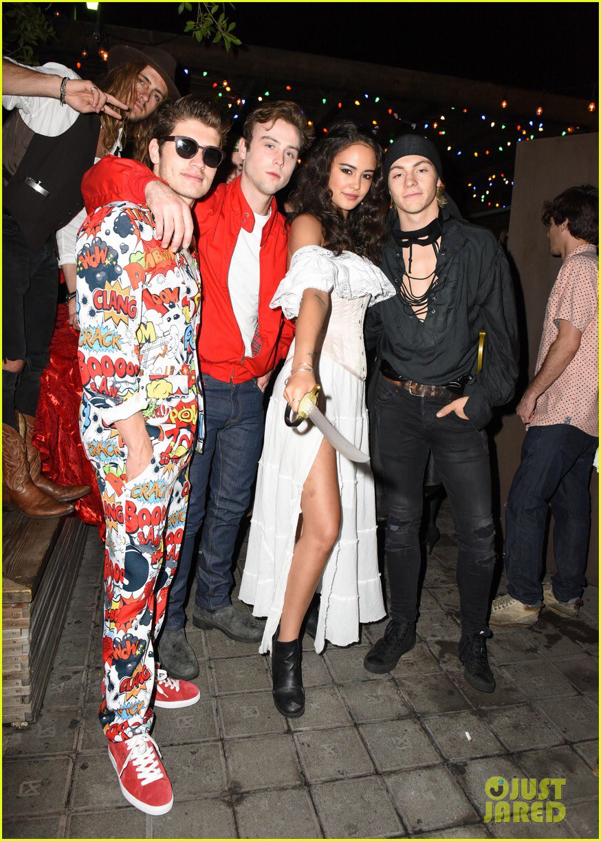 Ross Lynch Girlfriend