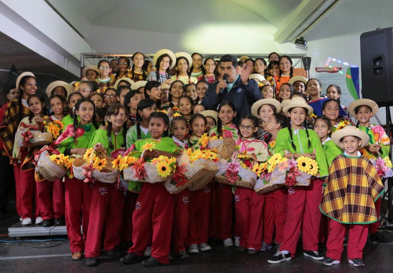 Renso Fajardo on Twitter: "¡Alegría, música, frío, #Paz y #Felicidad!... Se siente desde el #STW ...