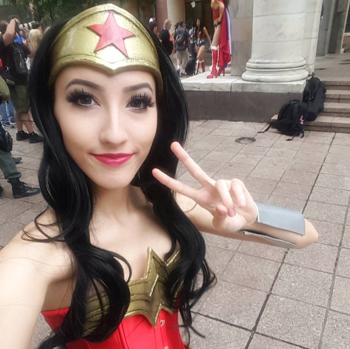 Maddie Galaxycon Austin Veenacos さんのコスプレ作品まとめ 25 件 Twoucan