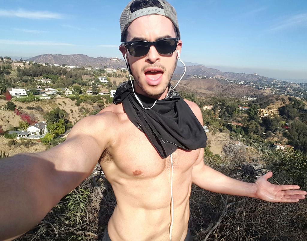 Blake Sterling (@ByBlakeSterling) | Twitter