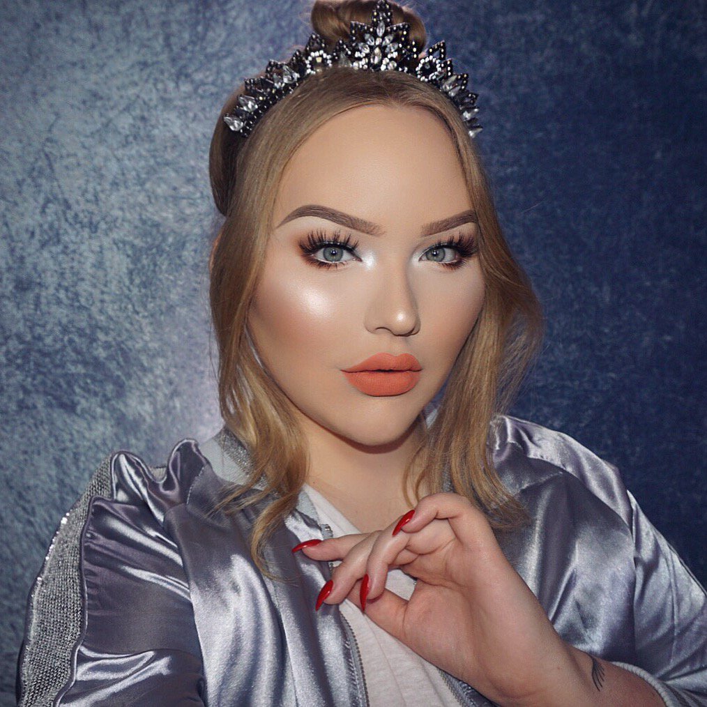 NikkieTutorials on Twitter: "Elsa, what’s good?!! ️💎😂😍 tutorial up on my YouTube channel # ...