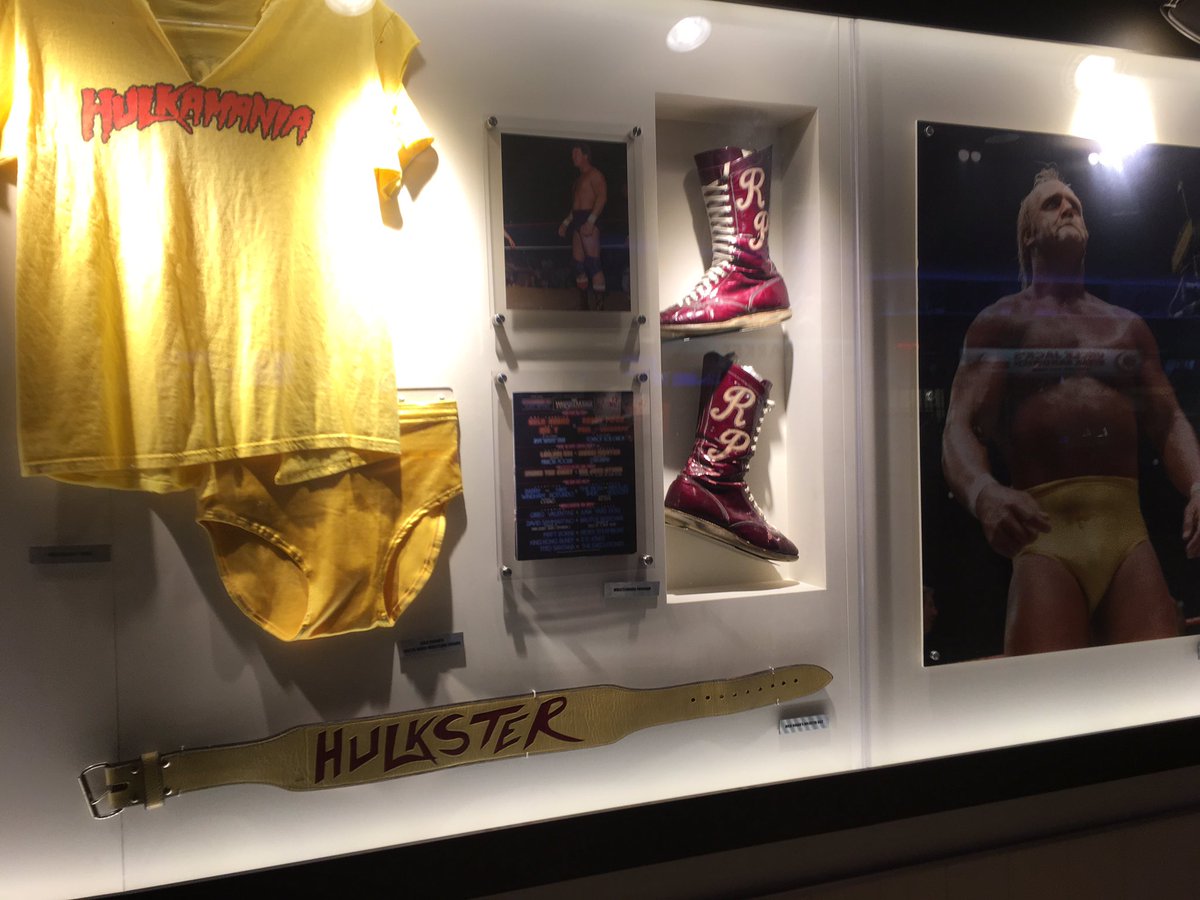 Tribute to WrestleMania I inside Madison Square Garden WWE UFC205 ...