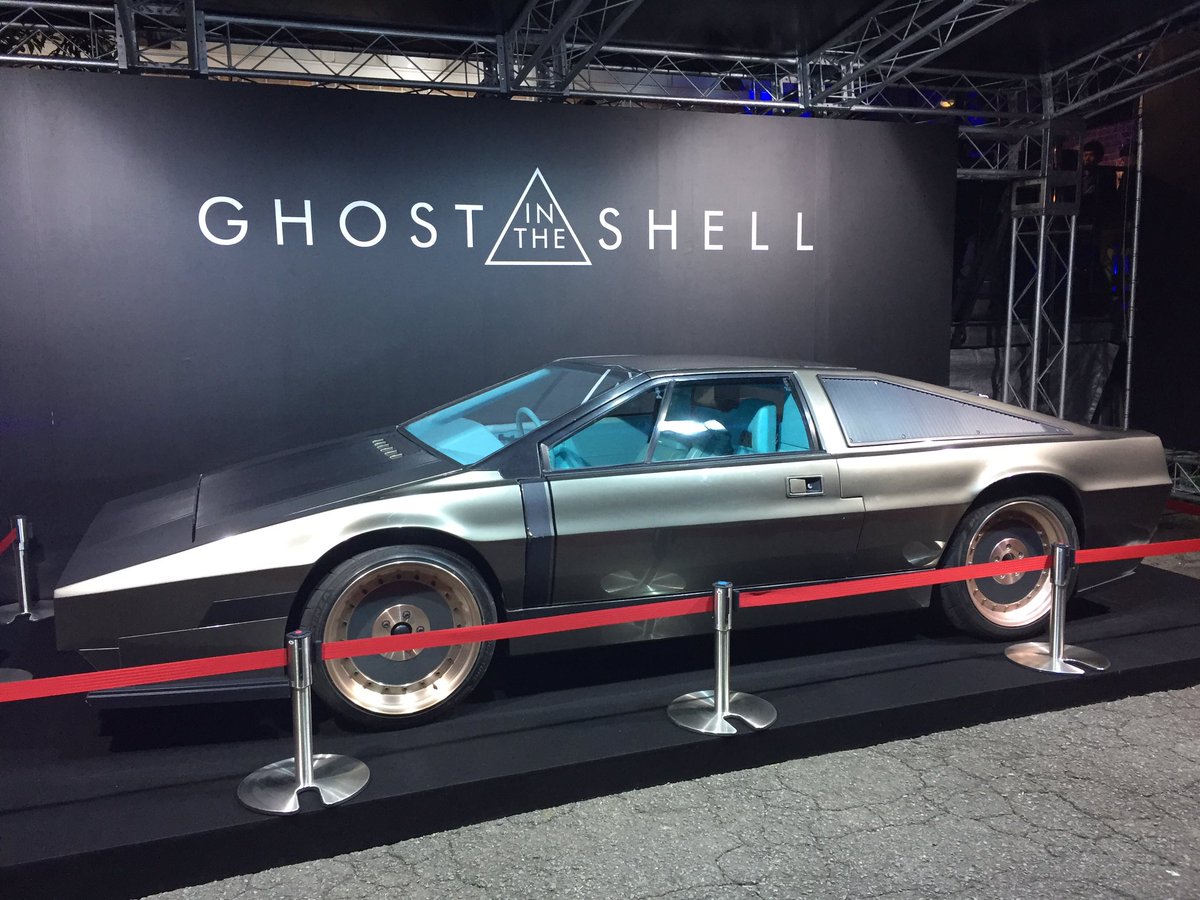 A detail I just noticed and was pleased by is that they stuck with ...