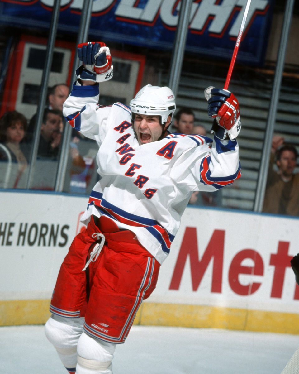 Congratulations to NYR alum Eric Lindros on his HockeyHallFame ...