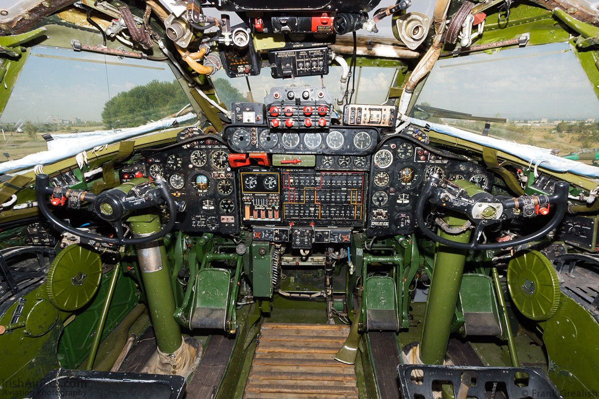 Tu 95 Cockpit